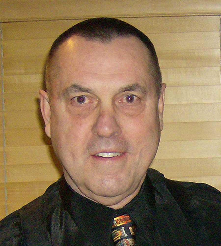 Bob Perry resigns from Redmond School Board 51 days after being ...